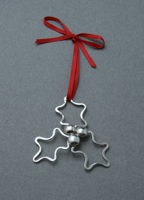 Sterling Collectables: Dan Dye Holly Sterling Ornament